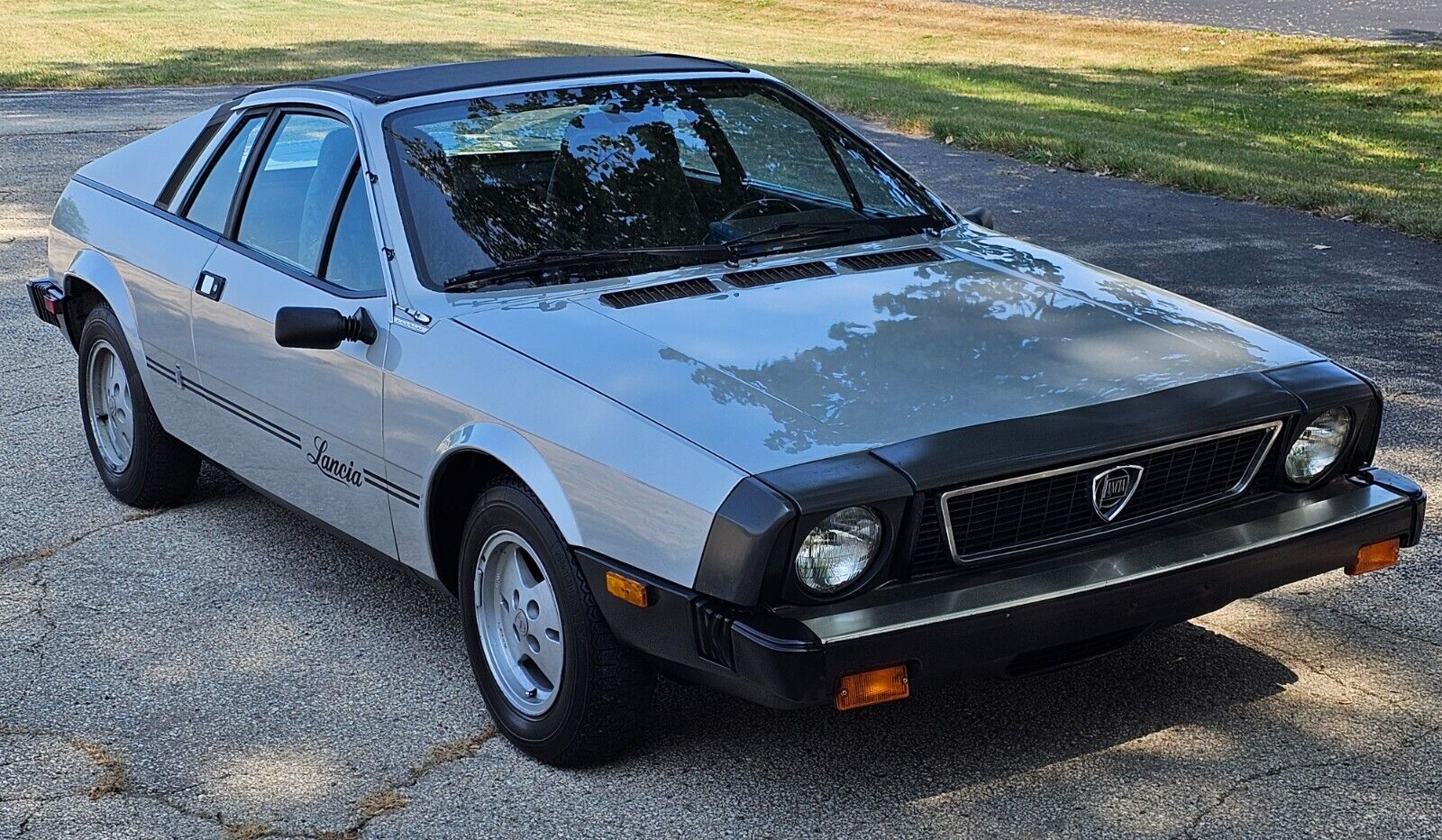 1976 Lancia Scorpion Beta Montecarlo / Pinnafarina = Mini Ferrari for sale